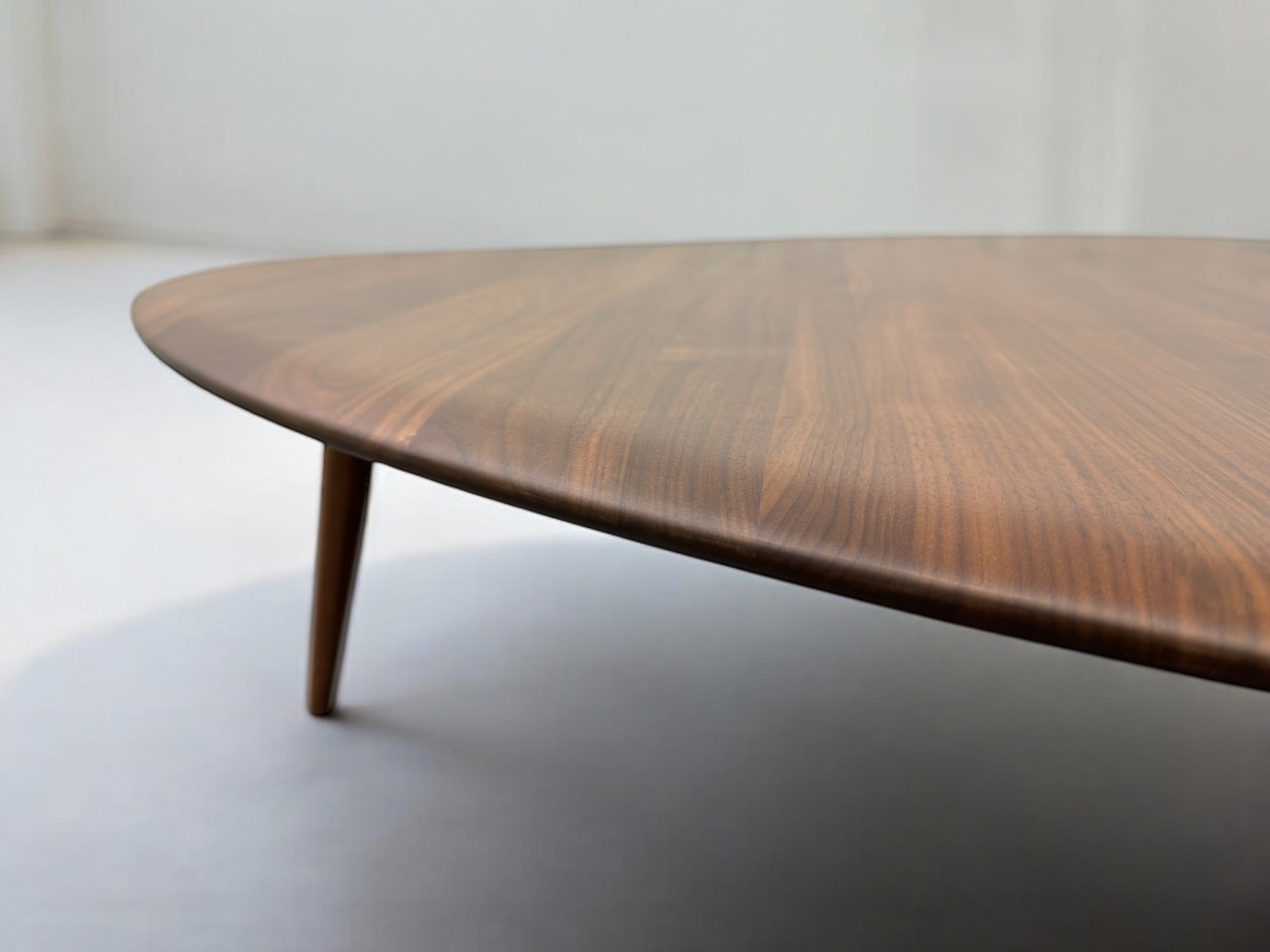 La Redoute Large Retro Style Coffee Table in Solid Walnut RRP 599 SE Furniture Outlet