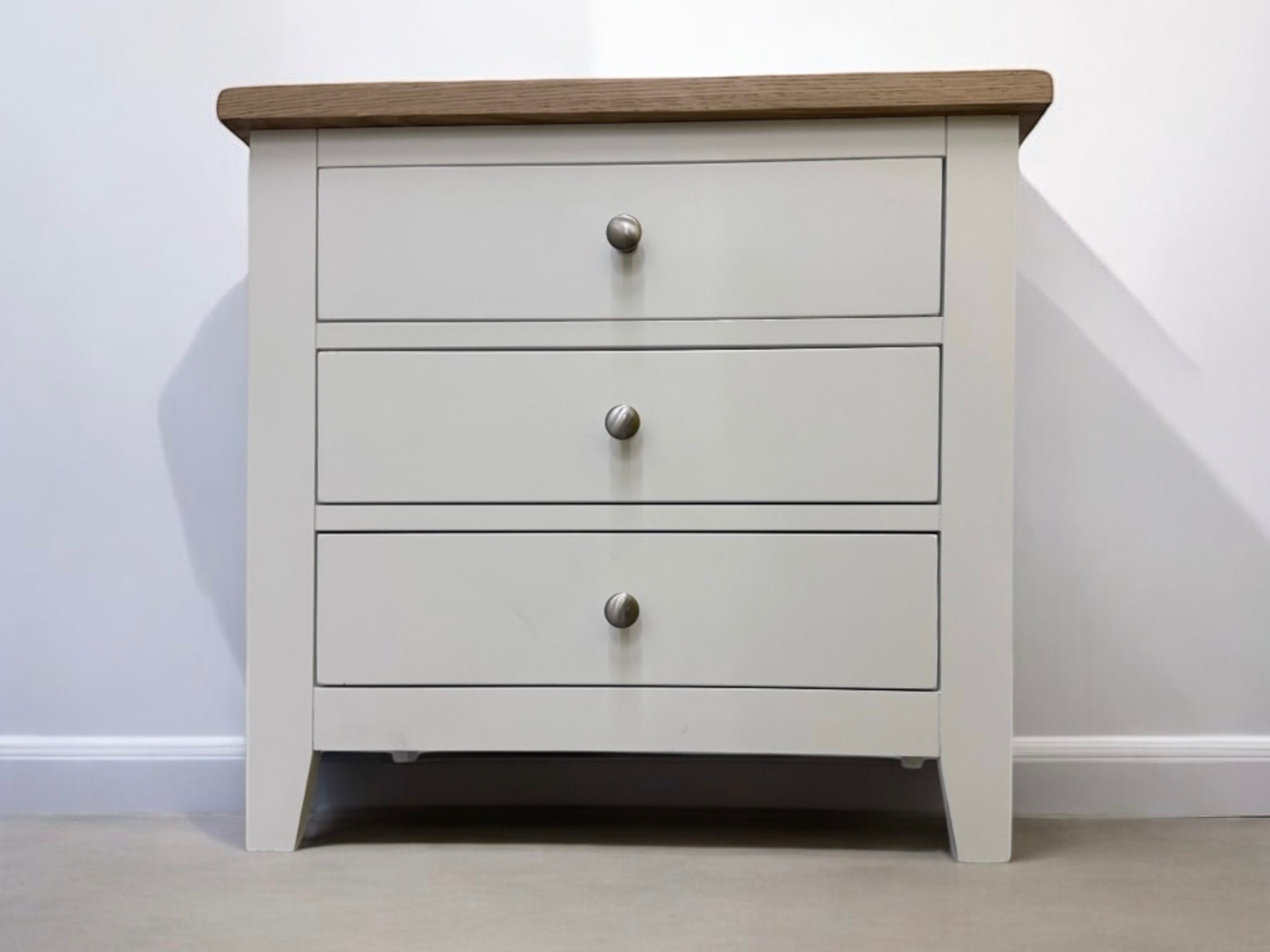 Cotswold Company Oak Pure White Painted 3 Drawer Jumbo Bedside Table SE Furniture Outlet
